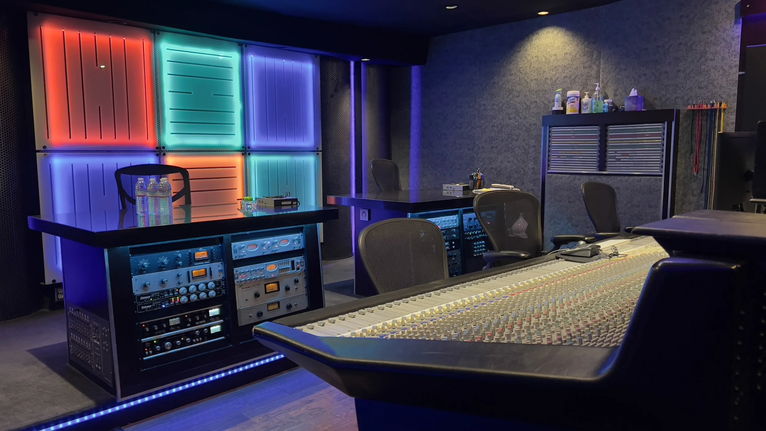 Ameraycan Recording Studio B — Paramount Recording Studios
