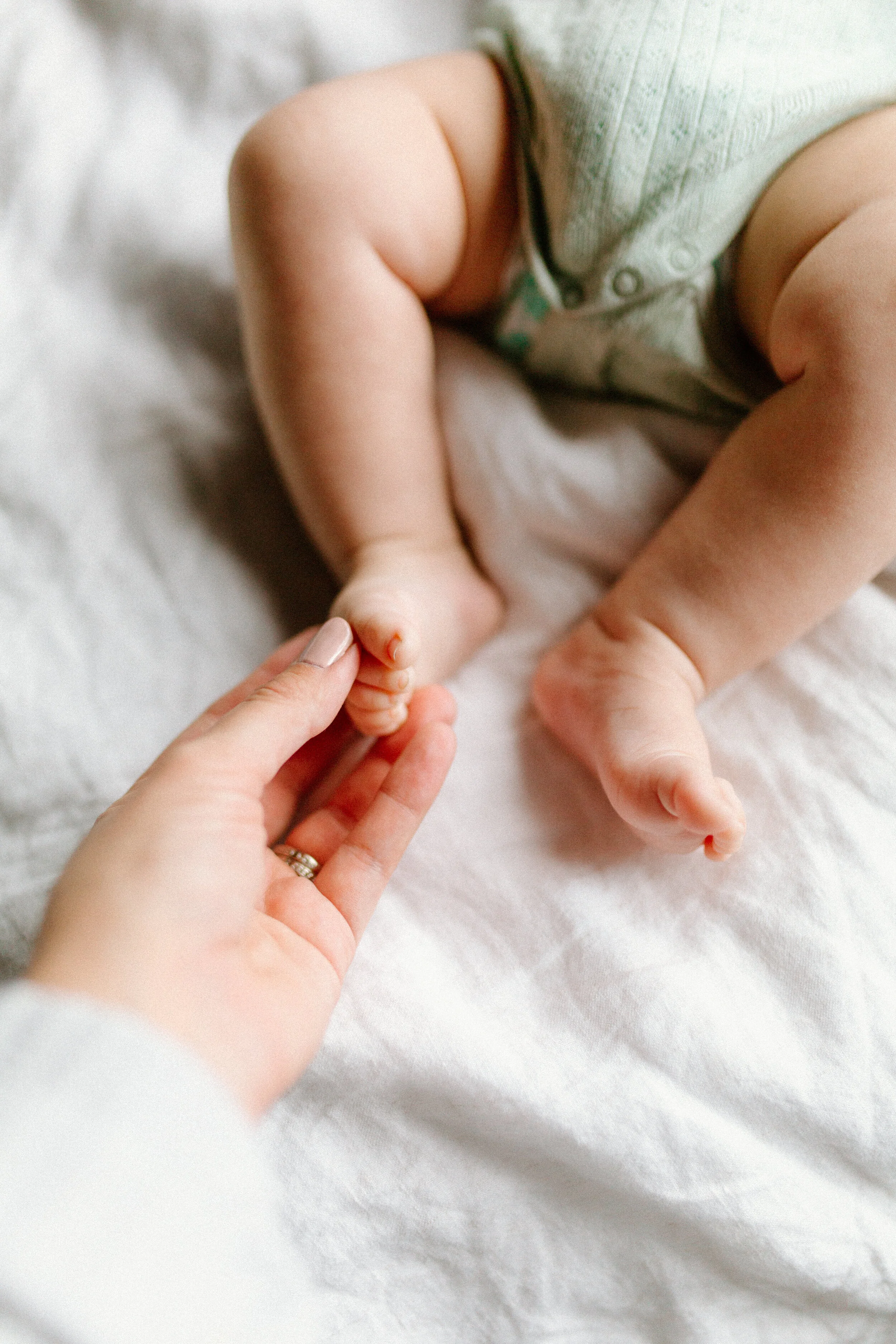 9 week old baby photoshoot in Auckland, New Zealand — Christen Peters ...