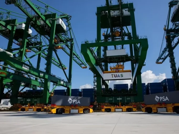 Intelligent Cargo Systems - Automated Guided Vehicles - Robotics for ...