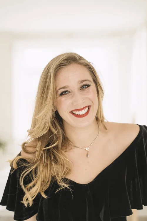 About — Rachel FItzgerald, Soprano