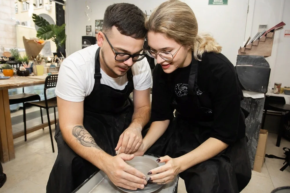 Date night pottery class for couples Chicago
