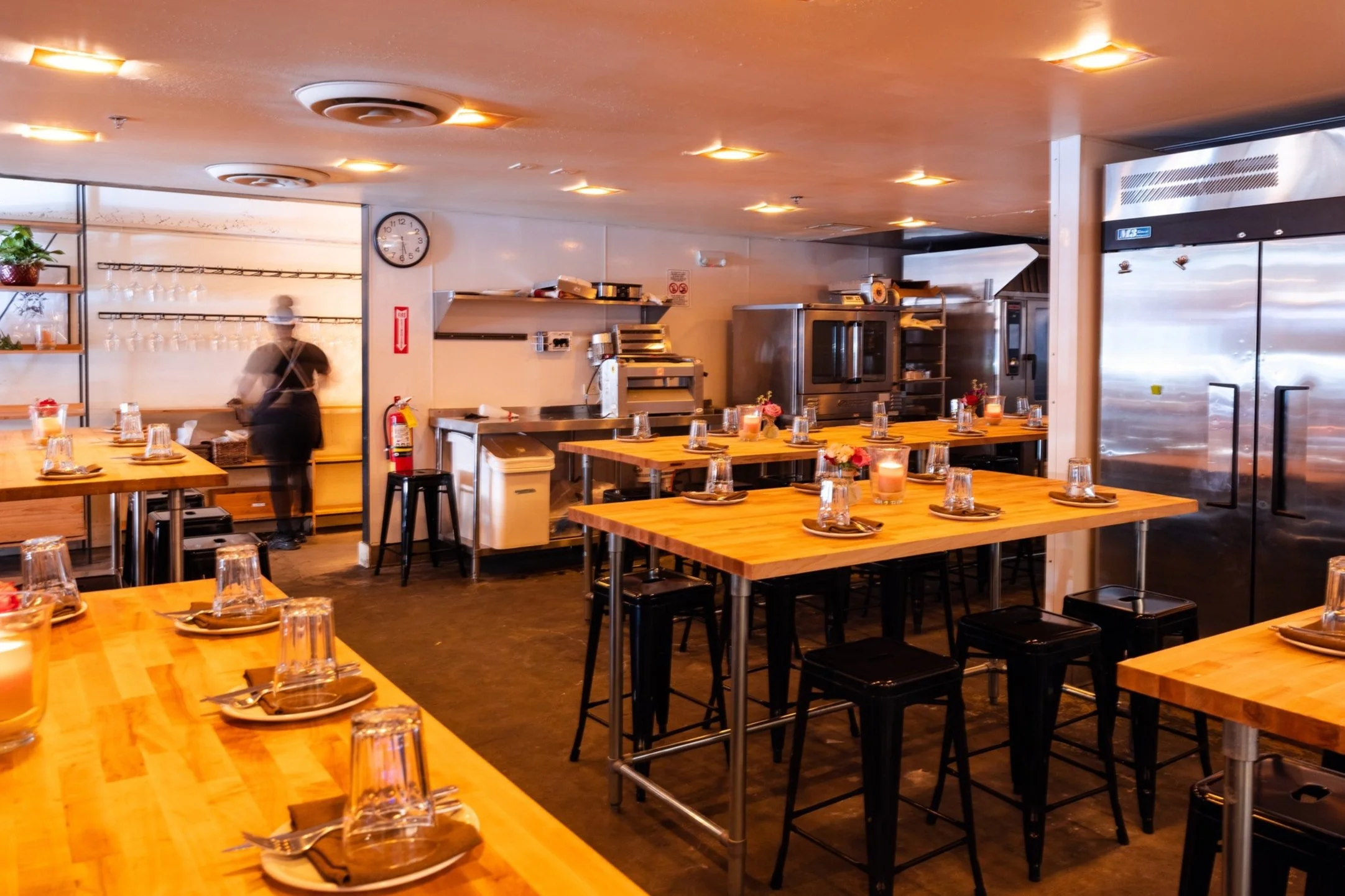 LARGE PARTIES — Storico Fresco