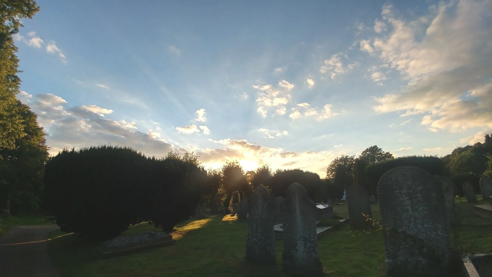 Information for visitors — Luton Church Burial Ground