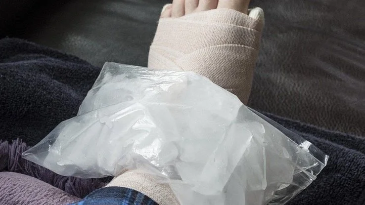 Do's and Don'ts of Post operative Icing — Cura Concierge Nursing, LLC