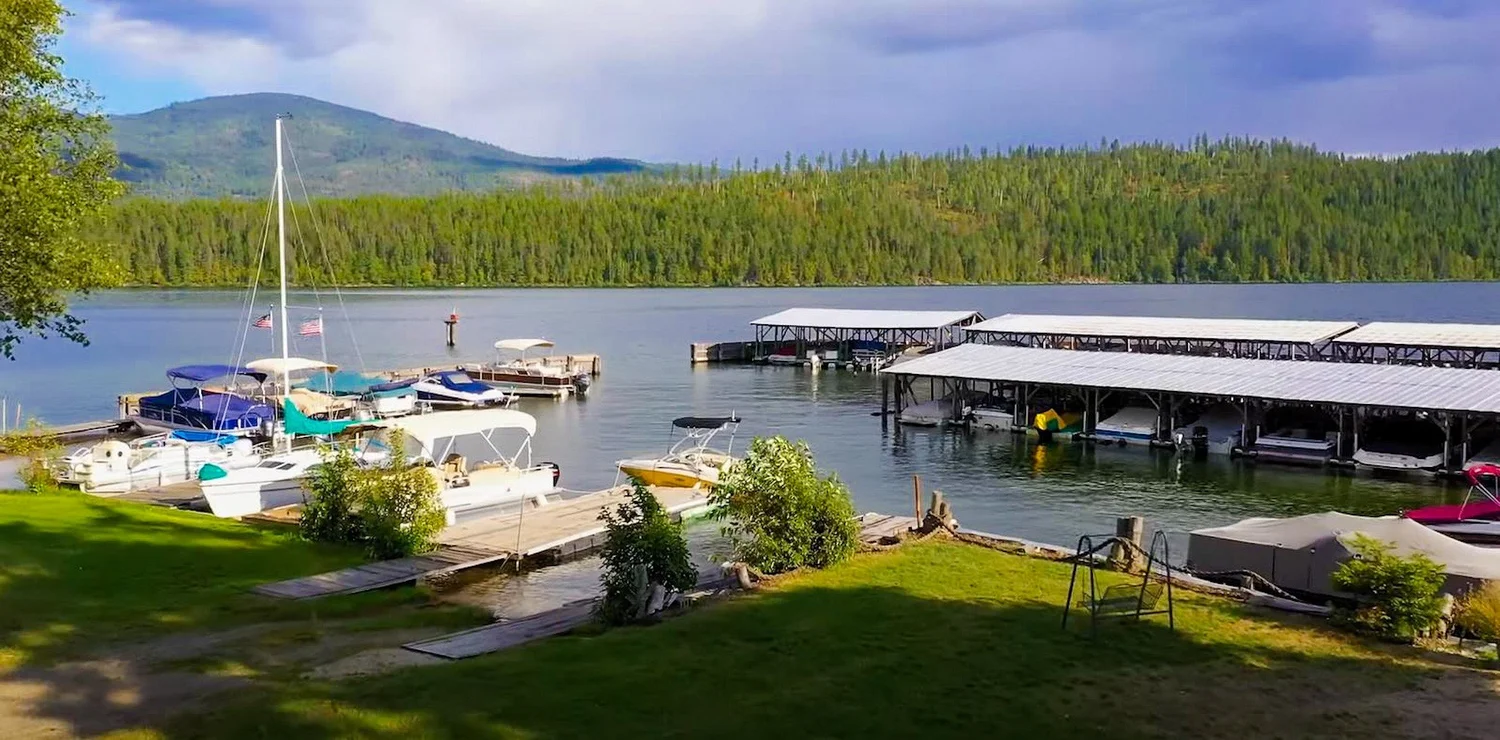 The Narrow's Marina & Resort