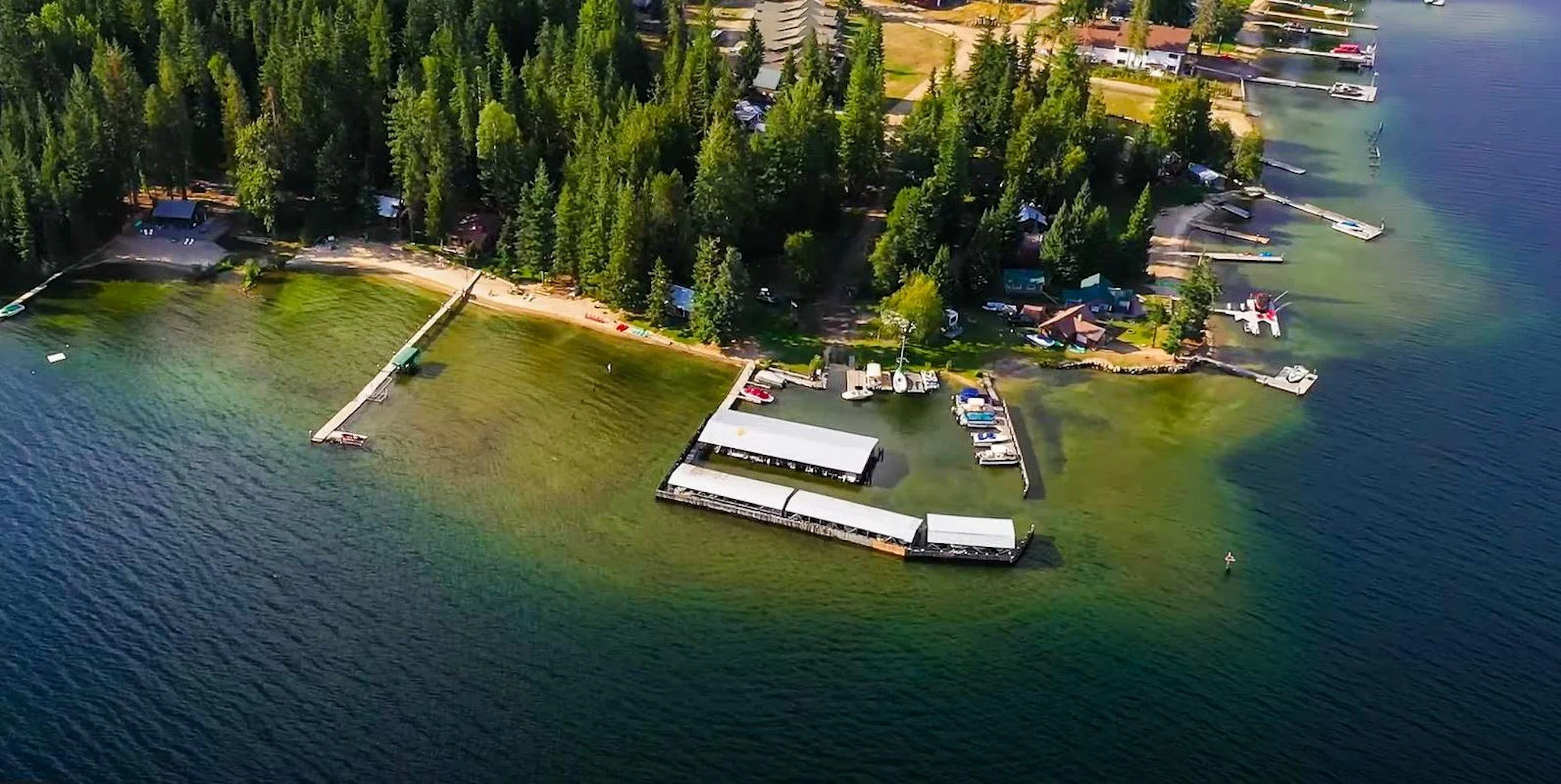 The Narrow's Marina & Resort