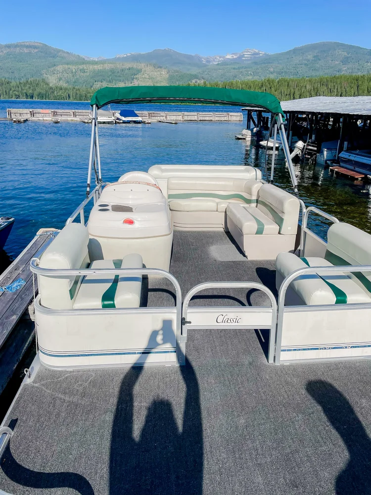 Pontoon Boat — The Narrow's Marina & Resort
