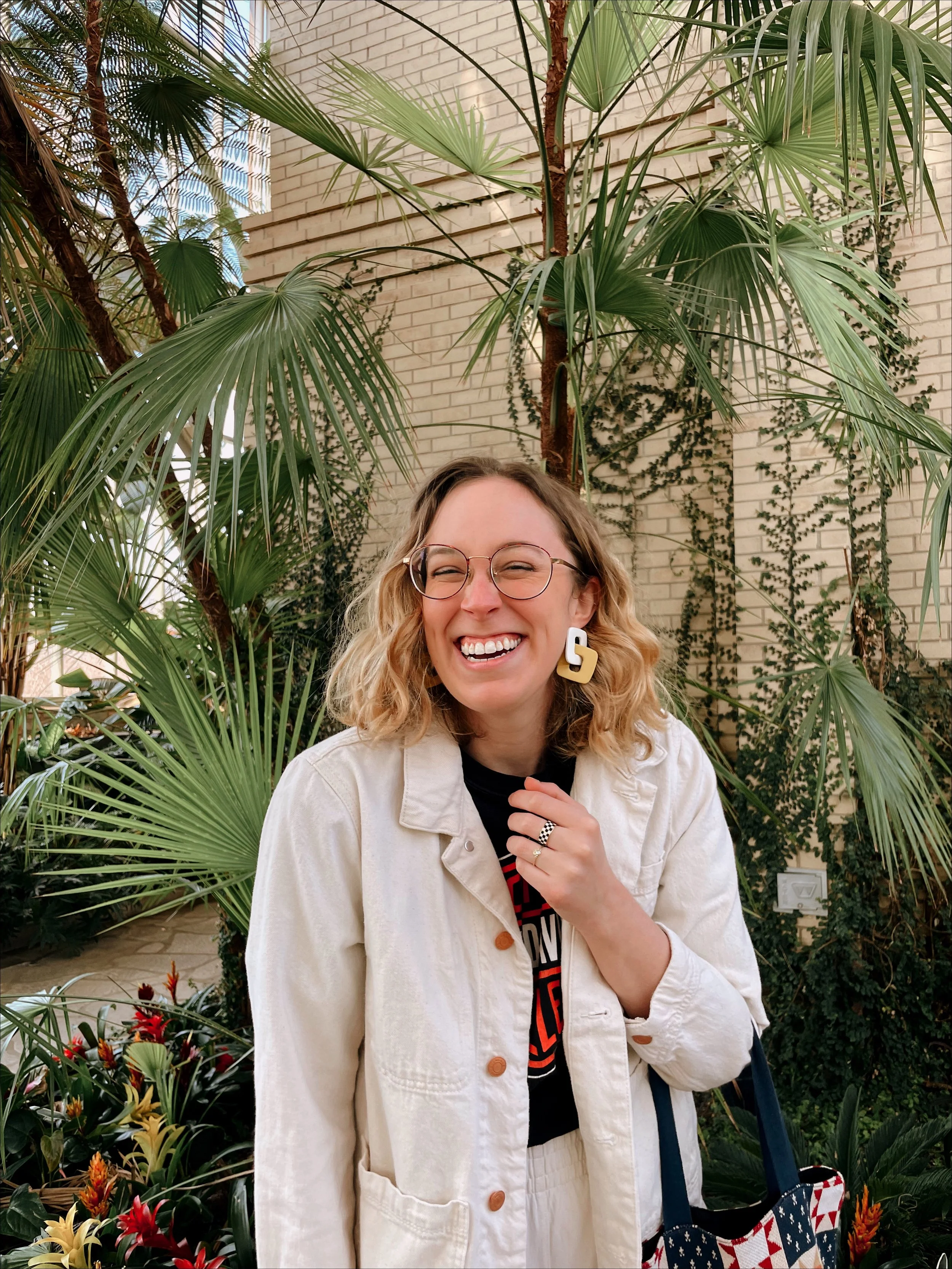 Glowing Animals — Amanda Hartzell — Game Over Books