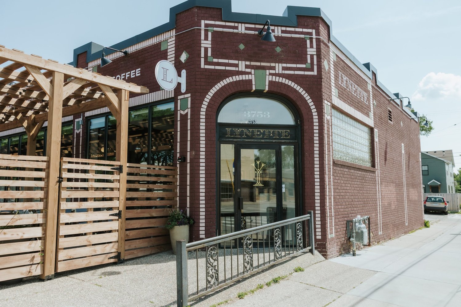 Lynette | Enjoy Fresh Flavors – Reserve Today