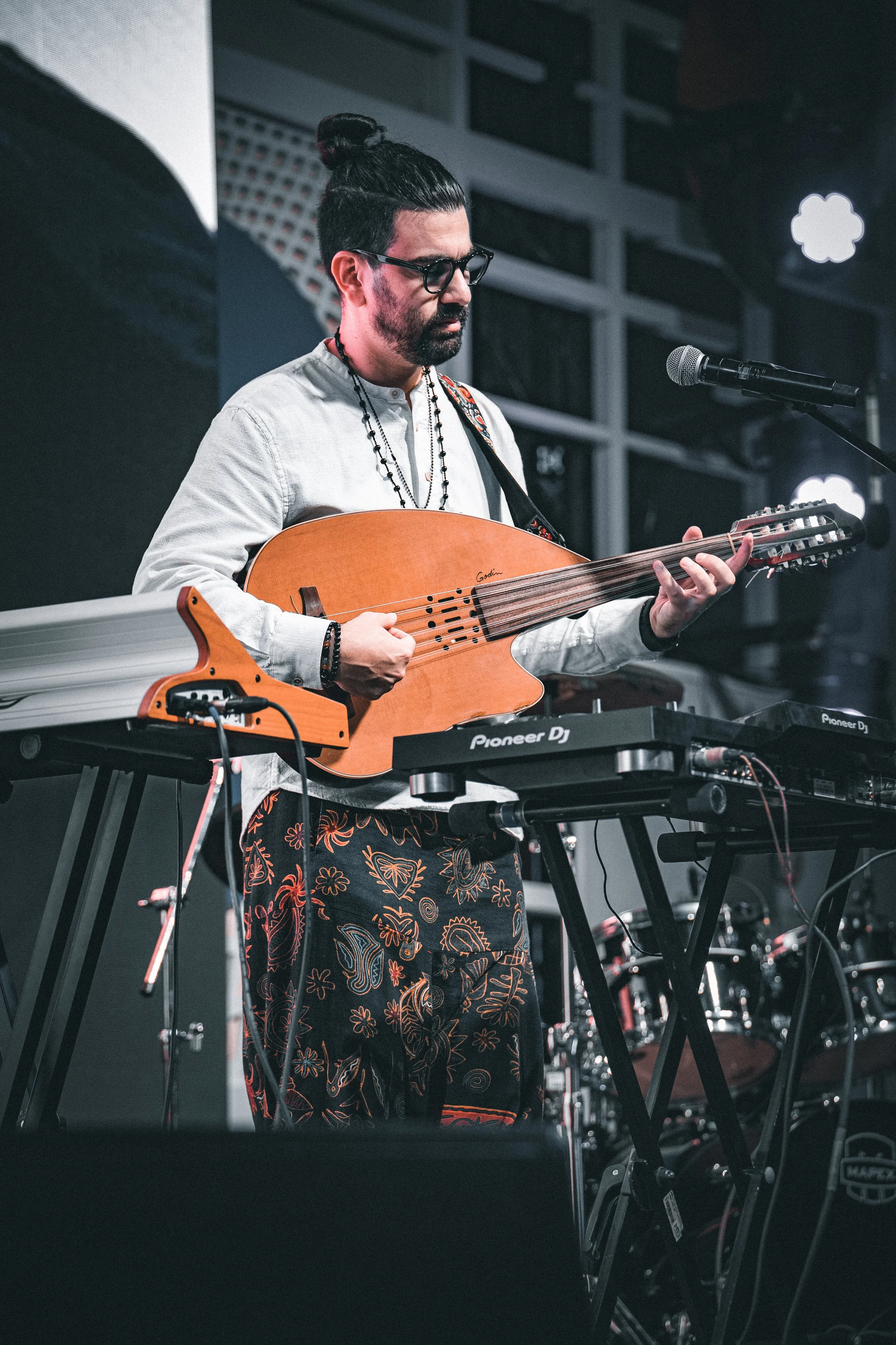 Hawazin | Discover, Experience, Book Live Music