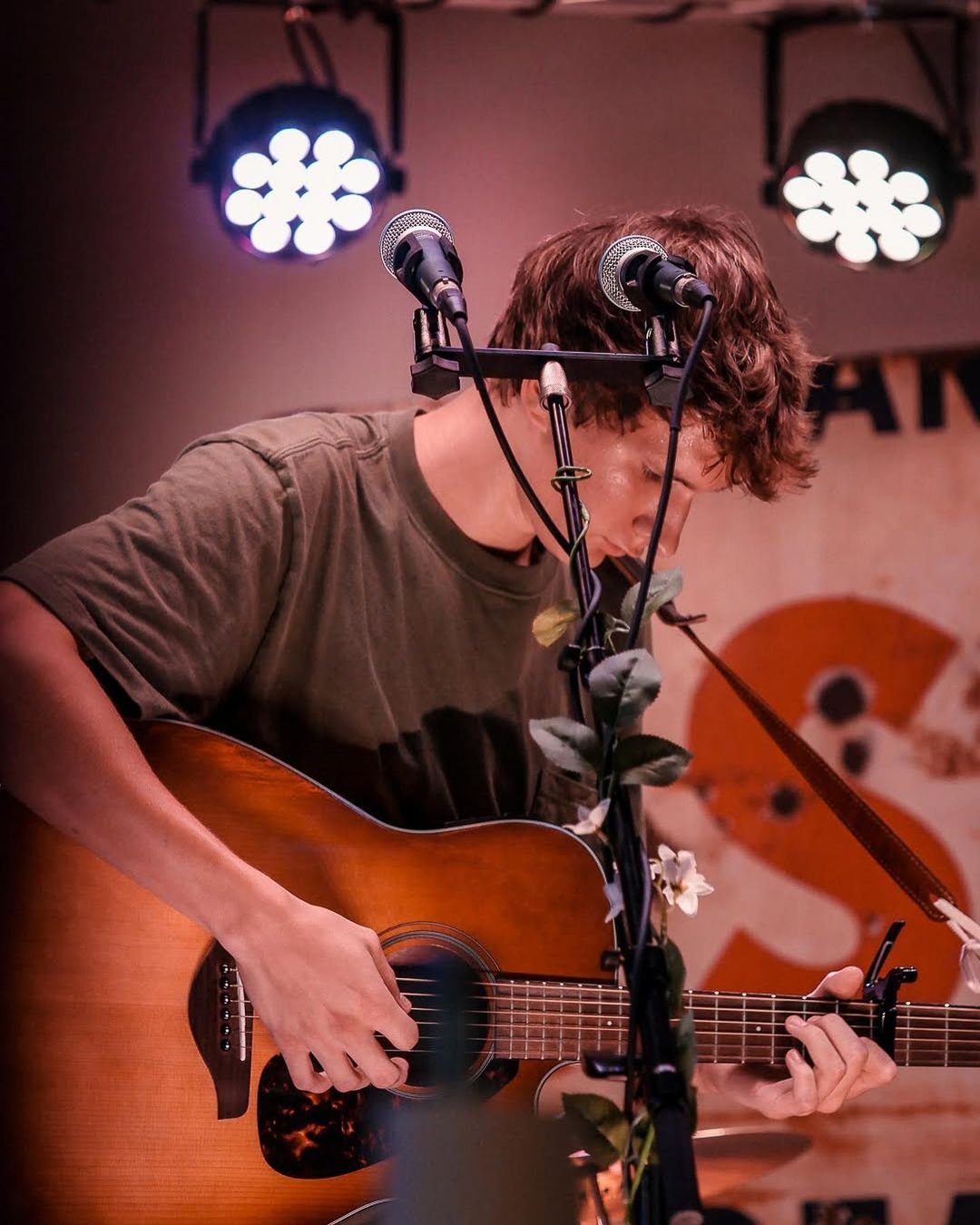 Tour — Elias Hix