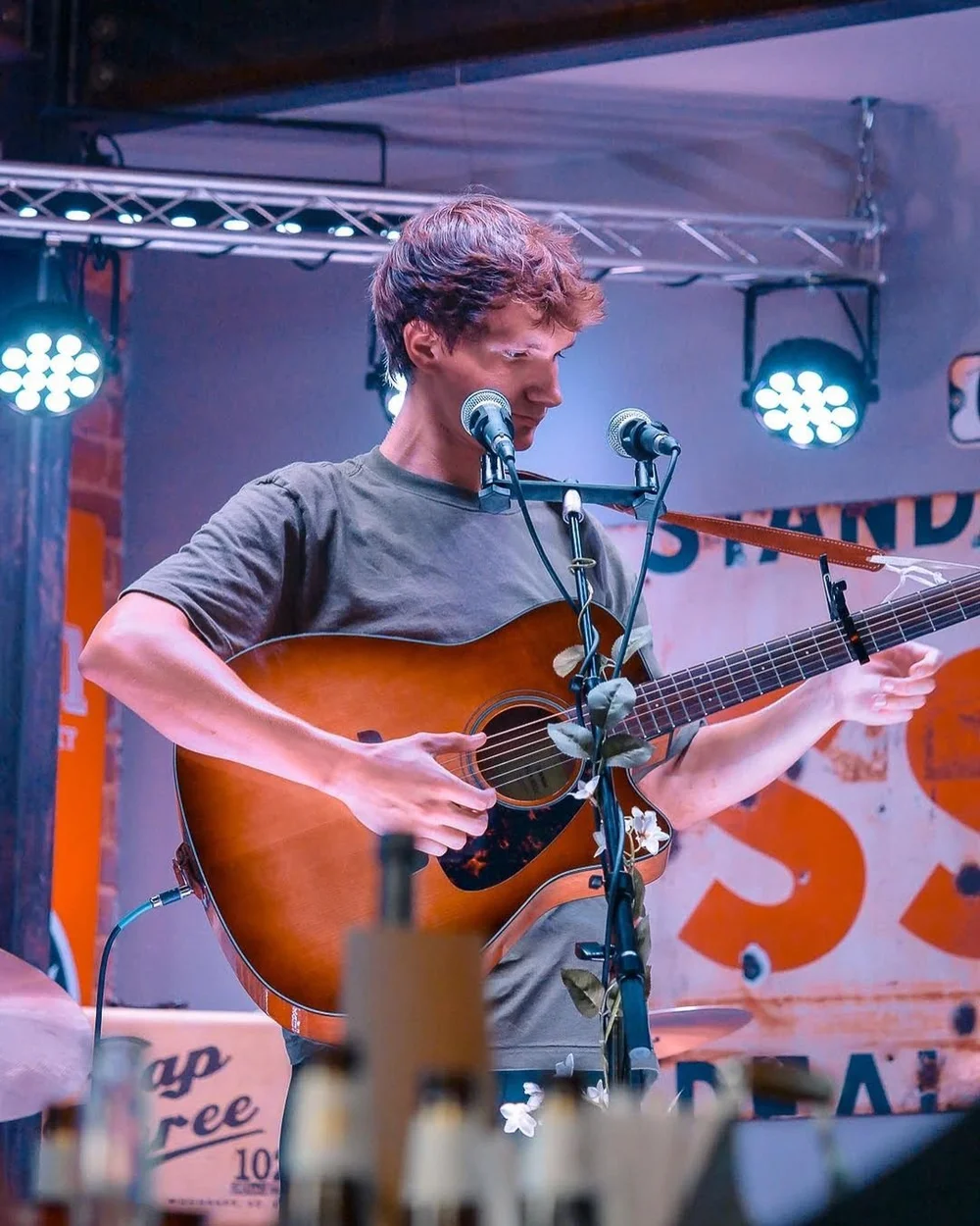 Tour — Elias Hix