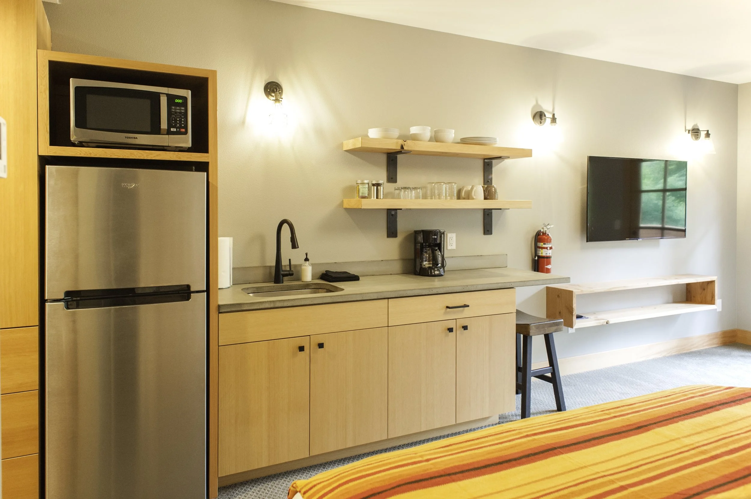 Suites on Main - A Fusion of Tradition and Modern Comfort — Syndicate Smith