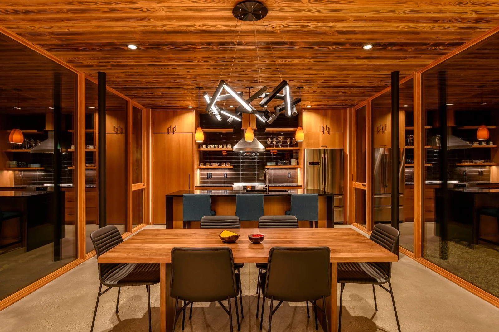 Split Cabin — Syndicate Smith