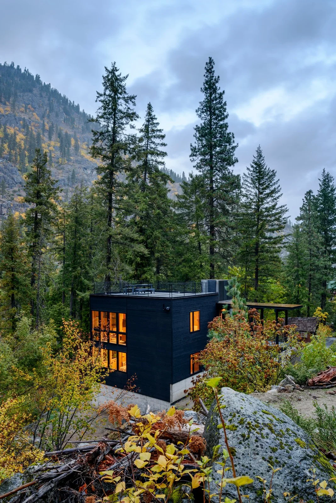 Icicle House 03 — Syndicate Smith