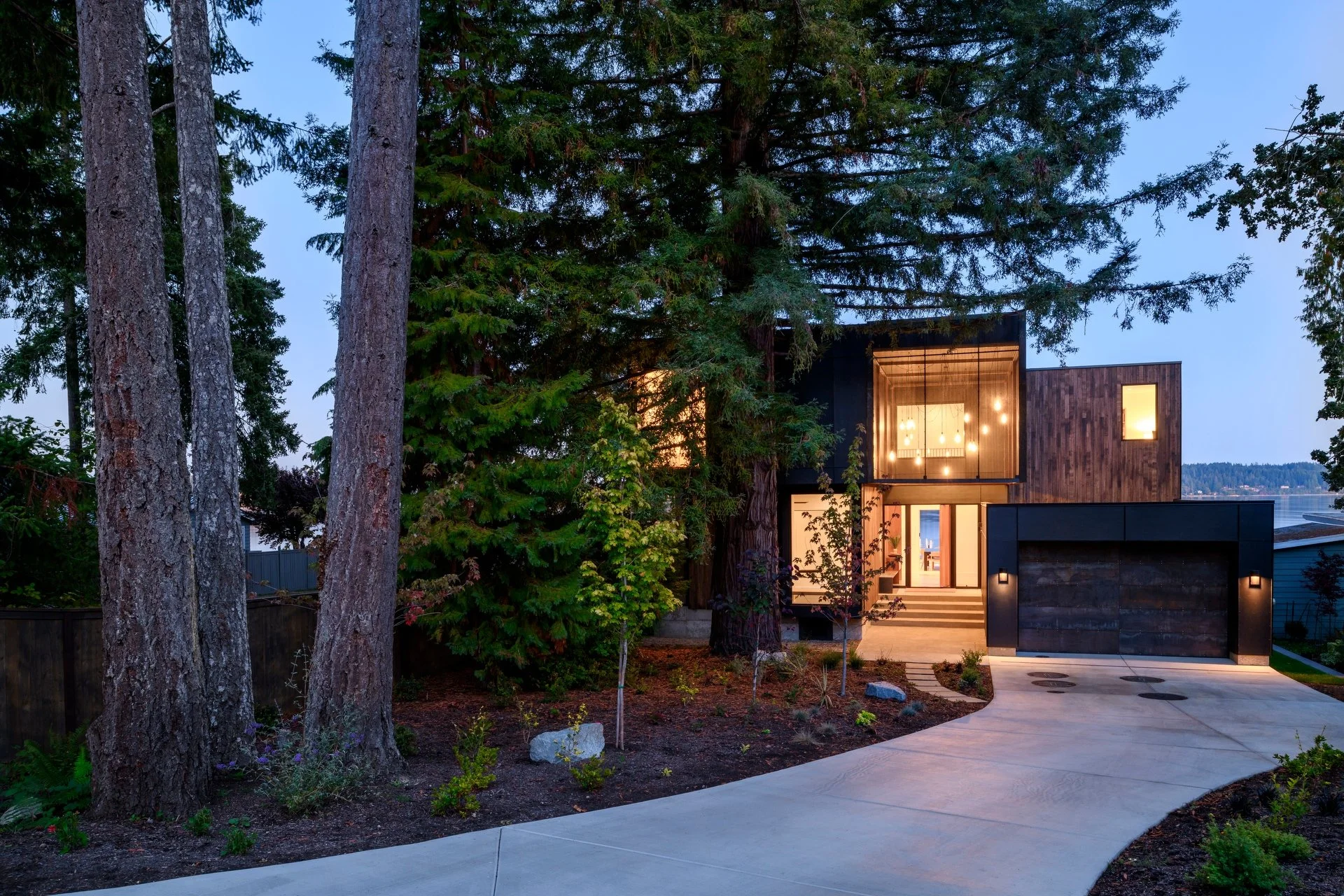 Lantern House — Syndicate Smith