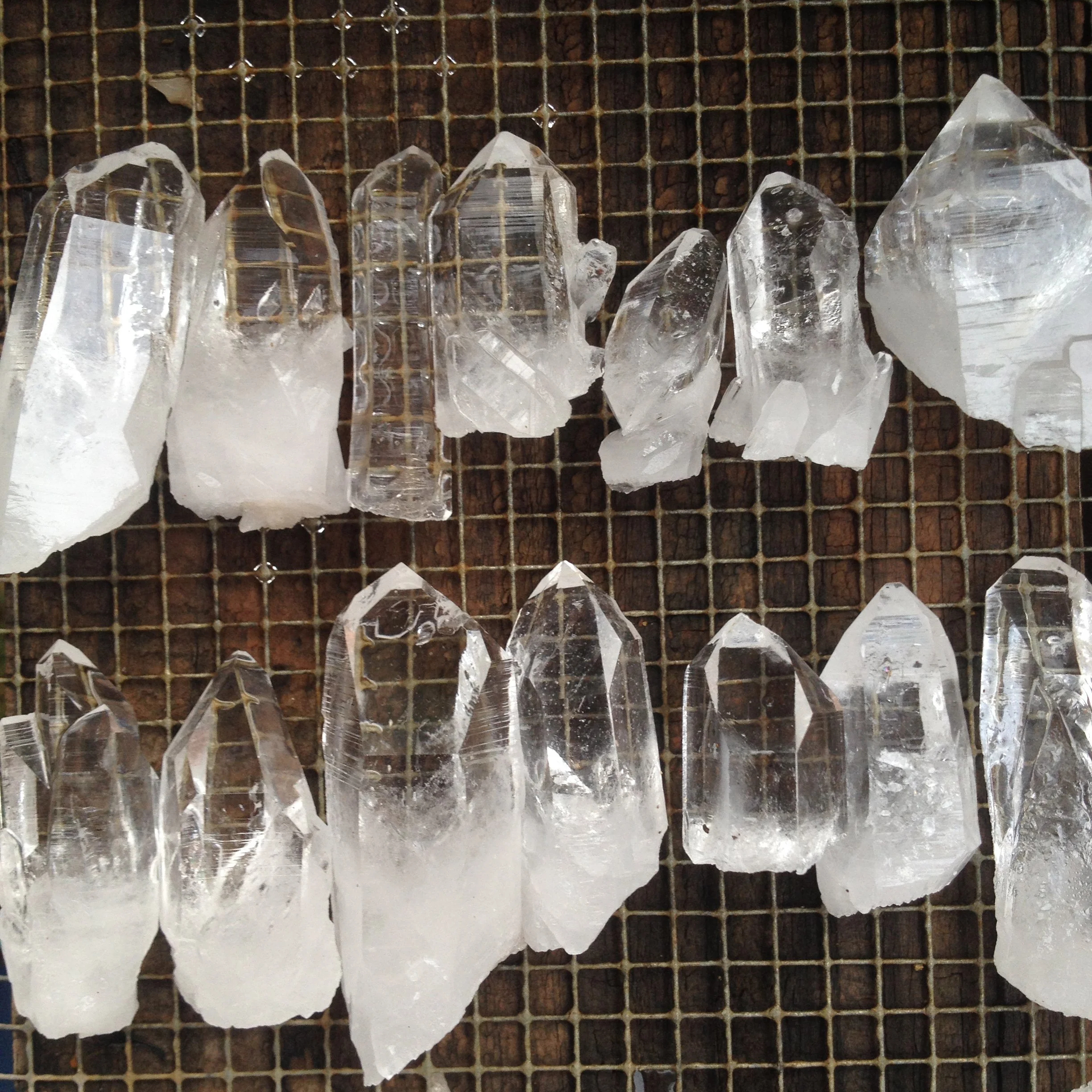 Crystal mines in Arkansas. A comprehensive list and guide of all mines ...