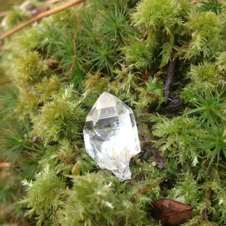 Crystal mines in Arkansas. A comprehensive list and guide of all mines ...