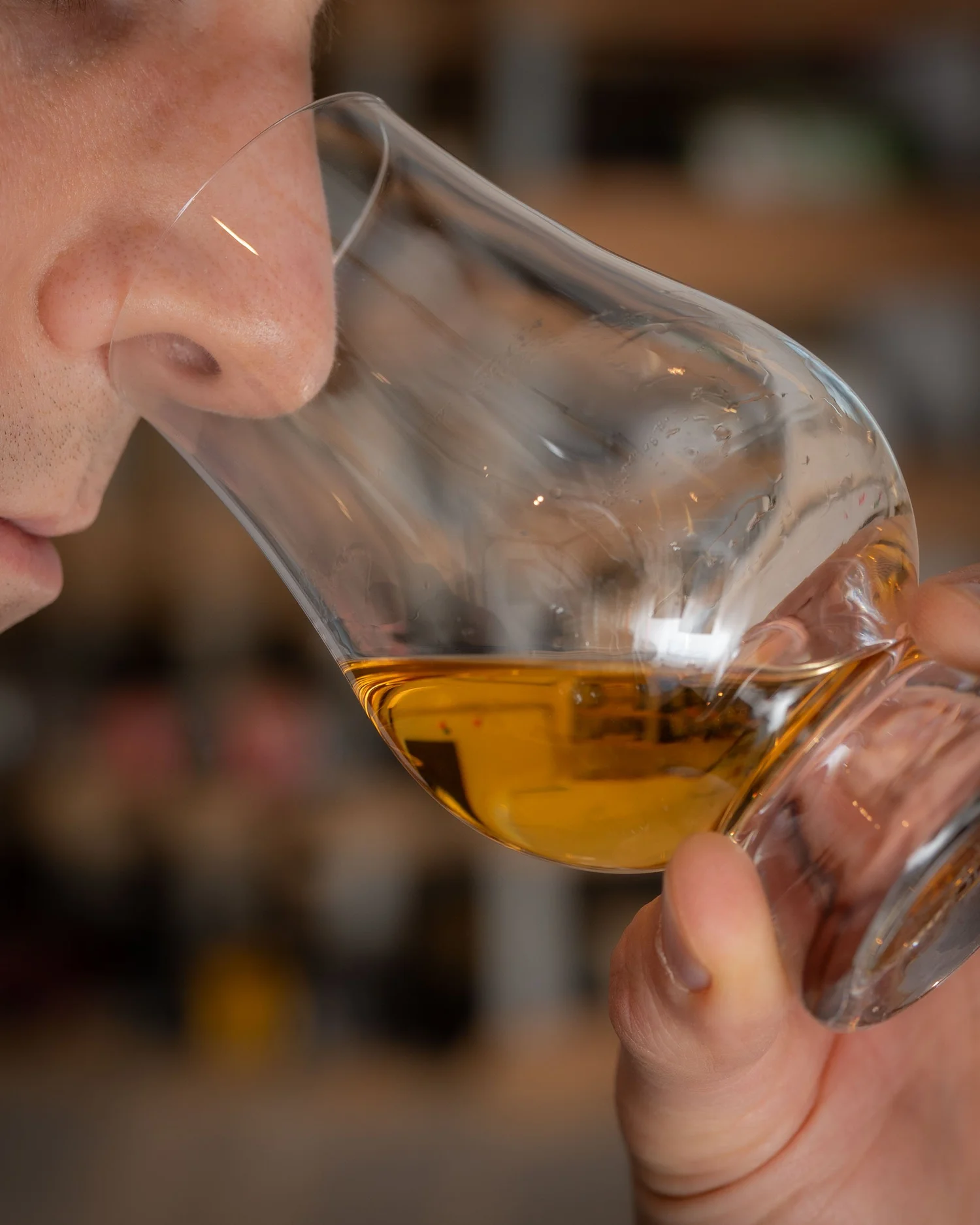 Whisky Tasting Explained: a journey through aroma, palate and finish ...