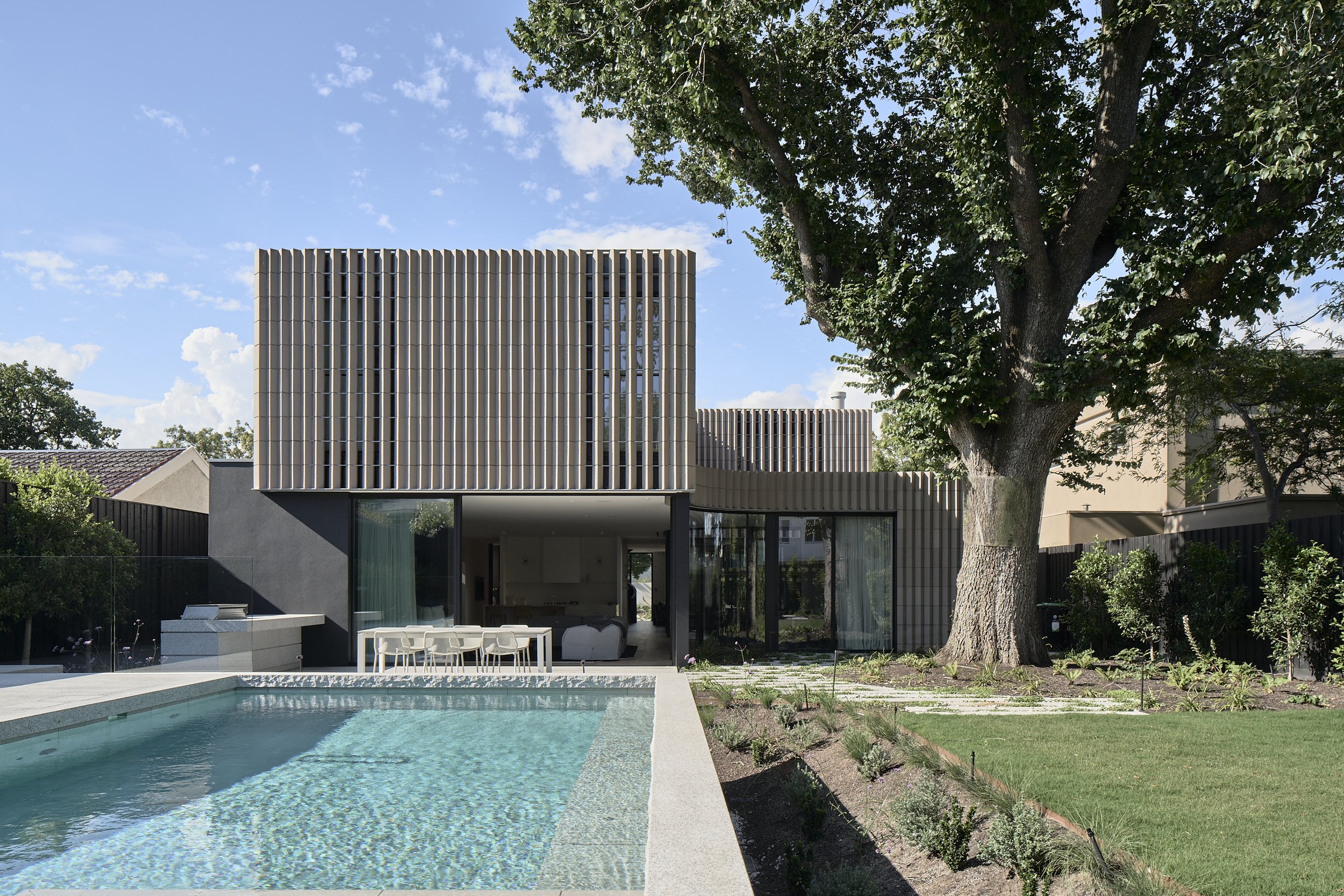CUSTOM BRICKS OVERVIEW | Bespoke Brick Design & Manufacture — LOHAS
