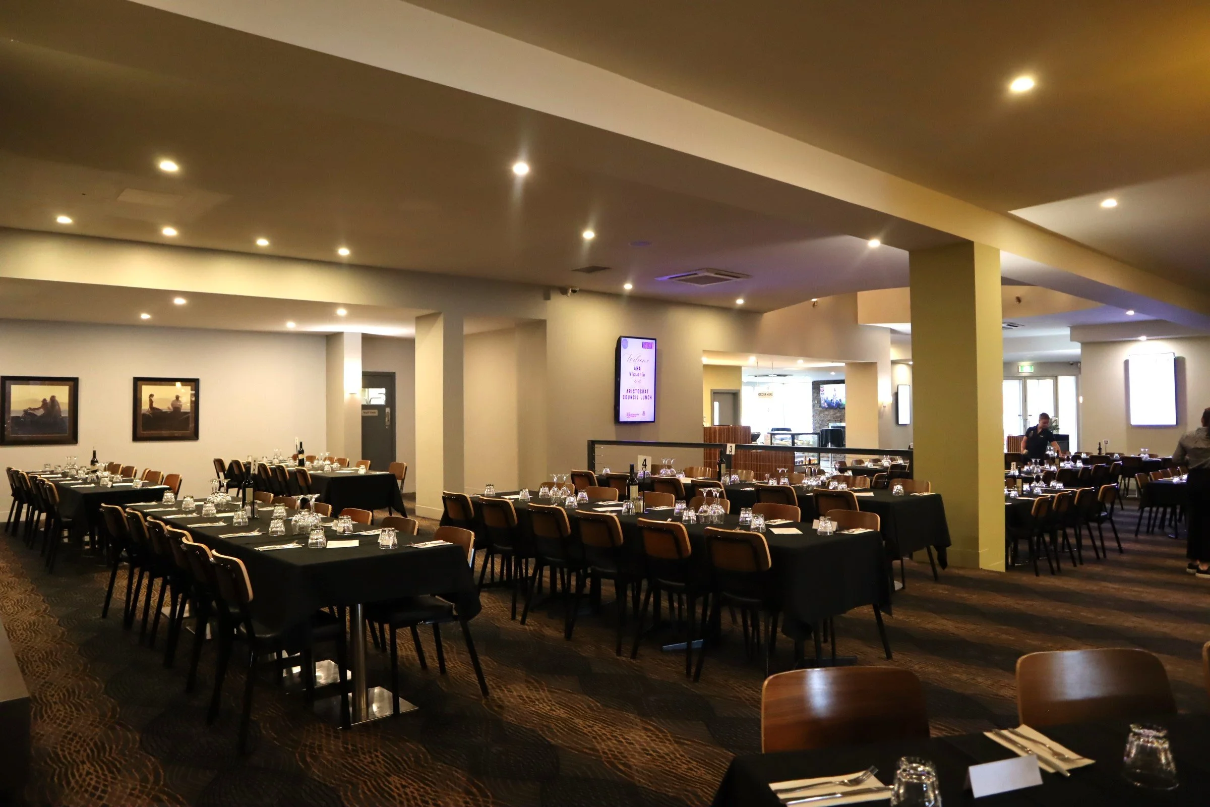 Gallery 3 — Cross Keys Hotel