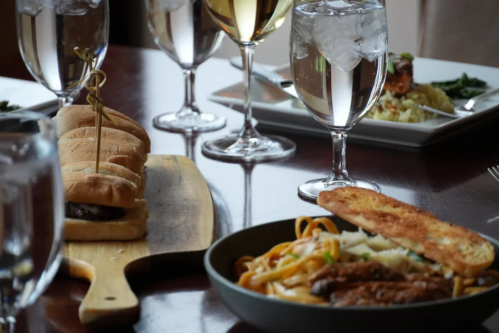 Leadlight restaurant gallery — Leadlight Mason City