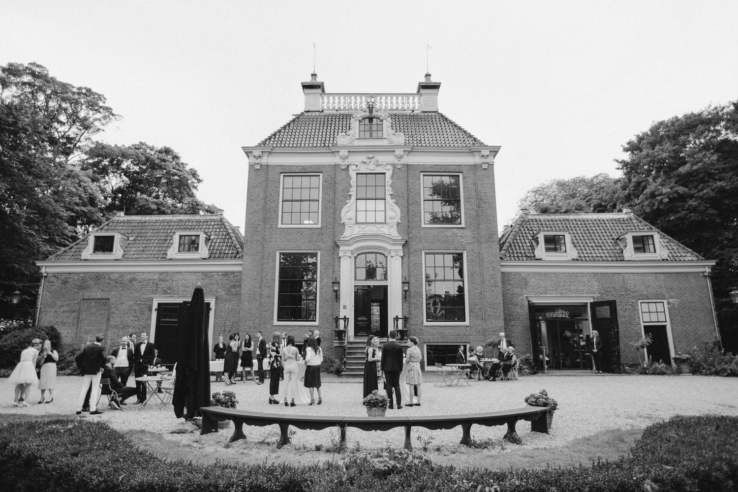 A classic wedding at Huize Frankendael by Amsterdam based wedding ...