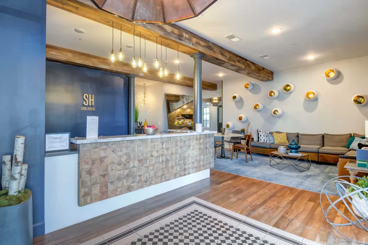 Apartment Photo Gallery — Steel House