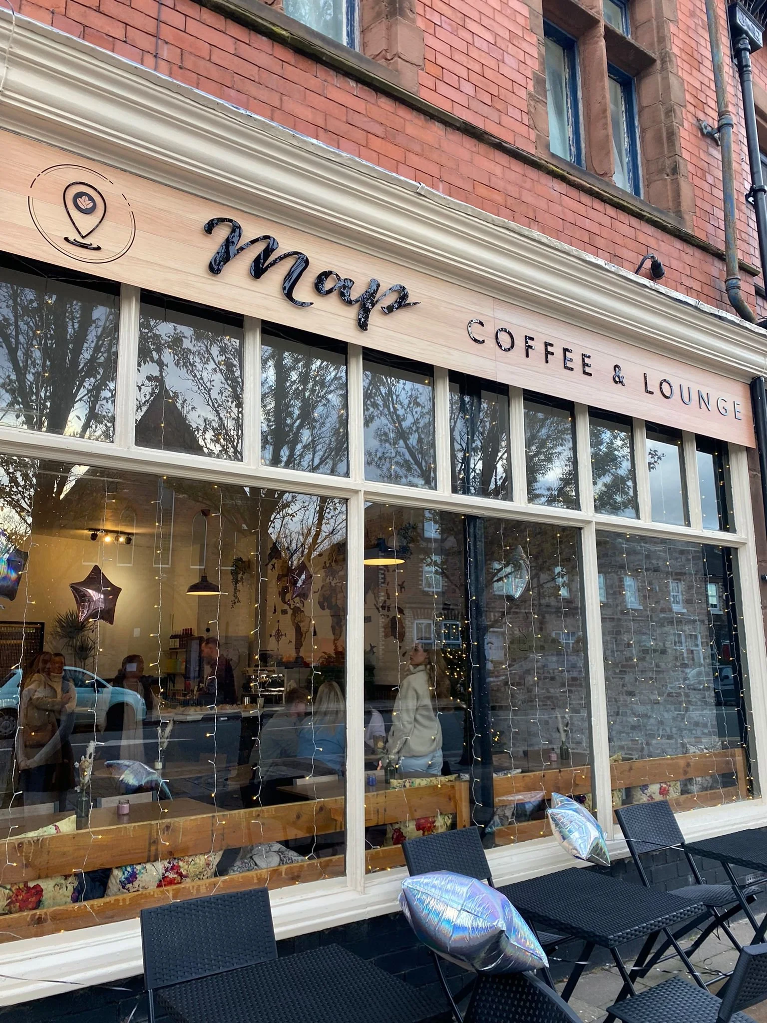 Map Coffee & Lounge