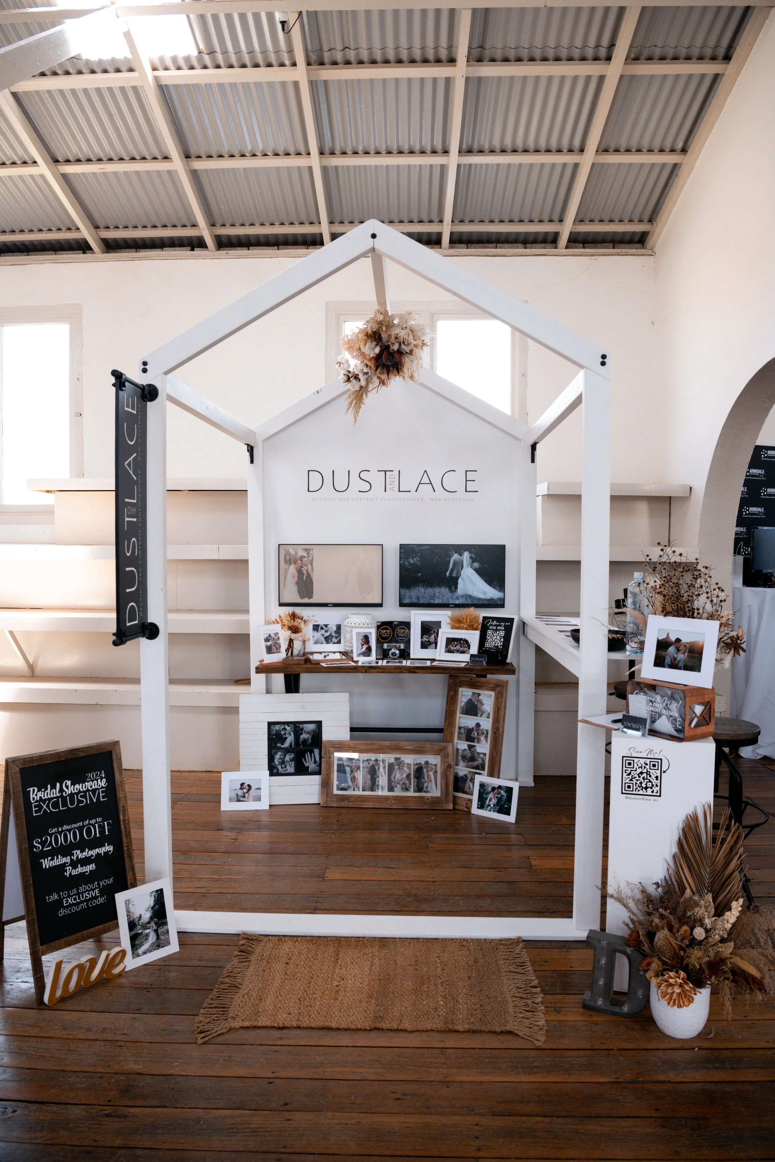 My First Wedding Expo Experience — Dust and Lace