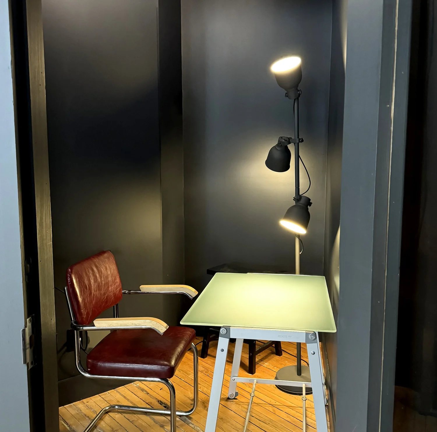 Bar Restaurant & Café Griffintown — Le Petit Dep