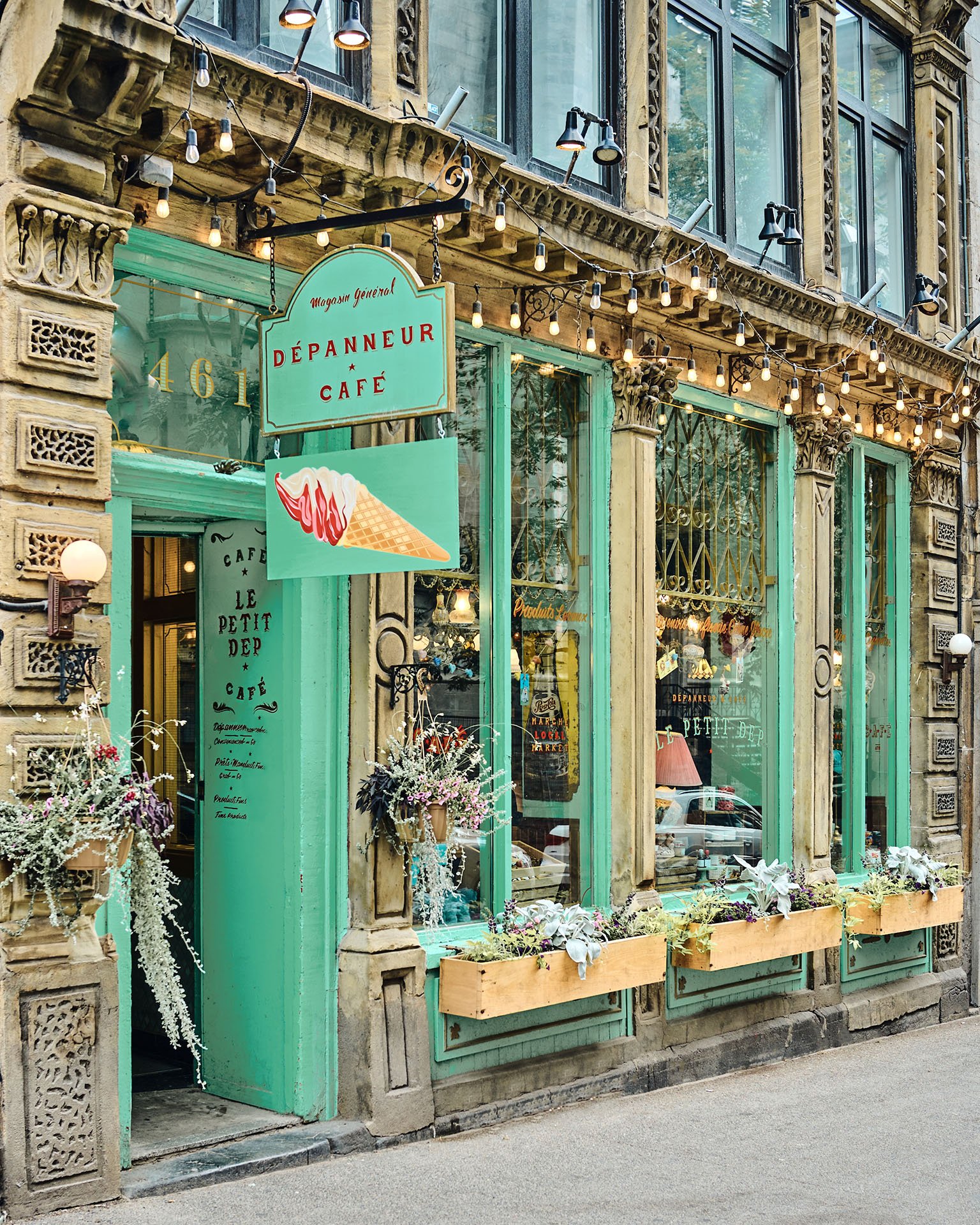 Le Petit Dep - Café & delicatessen in Montreal