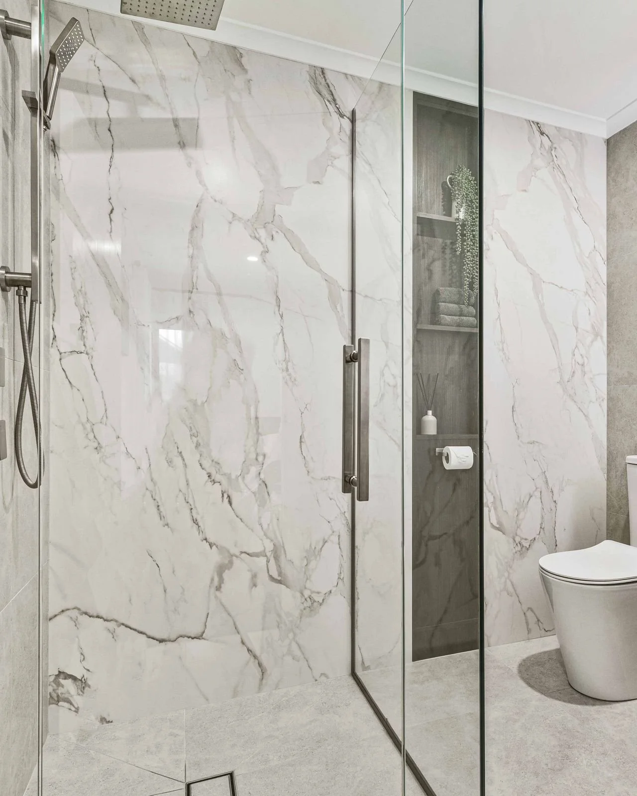Reinvent with Dekton Shower Walls