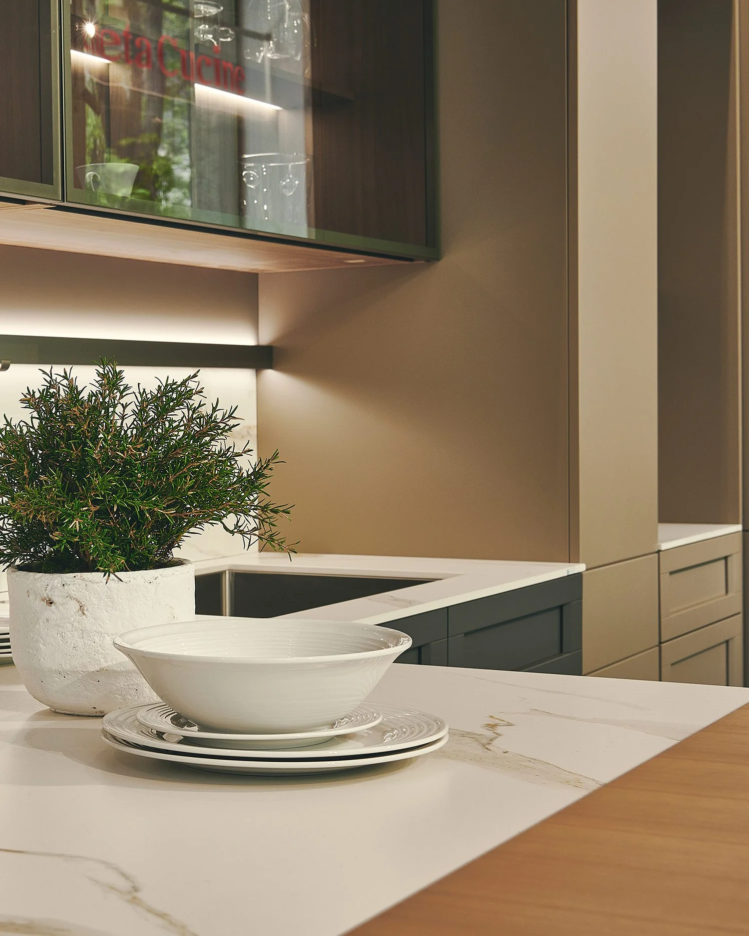 UMI Stone Sarasota Showroom | Porcelain Slab | Pompeii Quartz