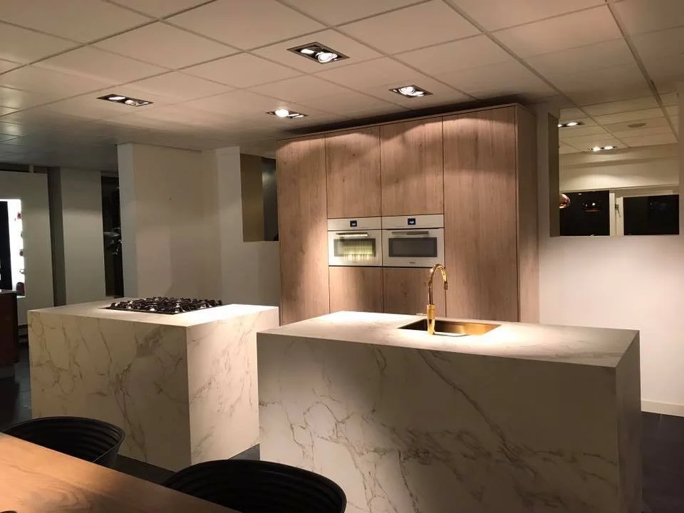 Dekton Mitered Edge Profiles | Luxury Project Portfolio