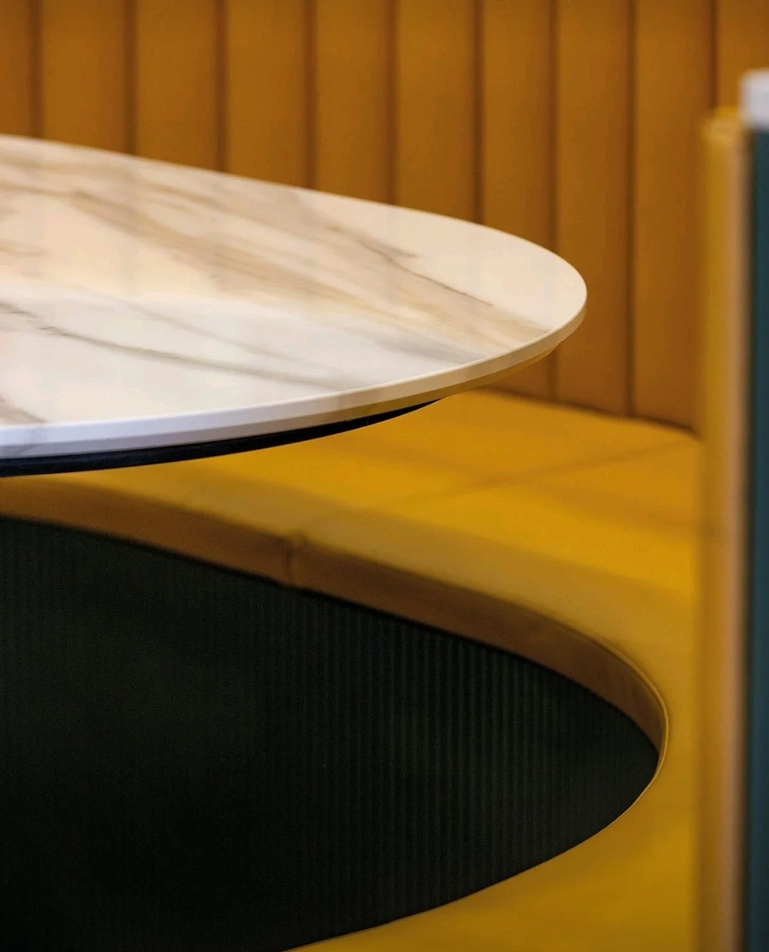 Restaurant Tables with Wireless Charging in Sarasota