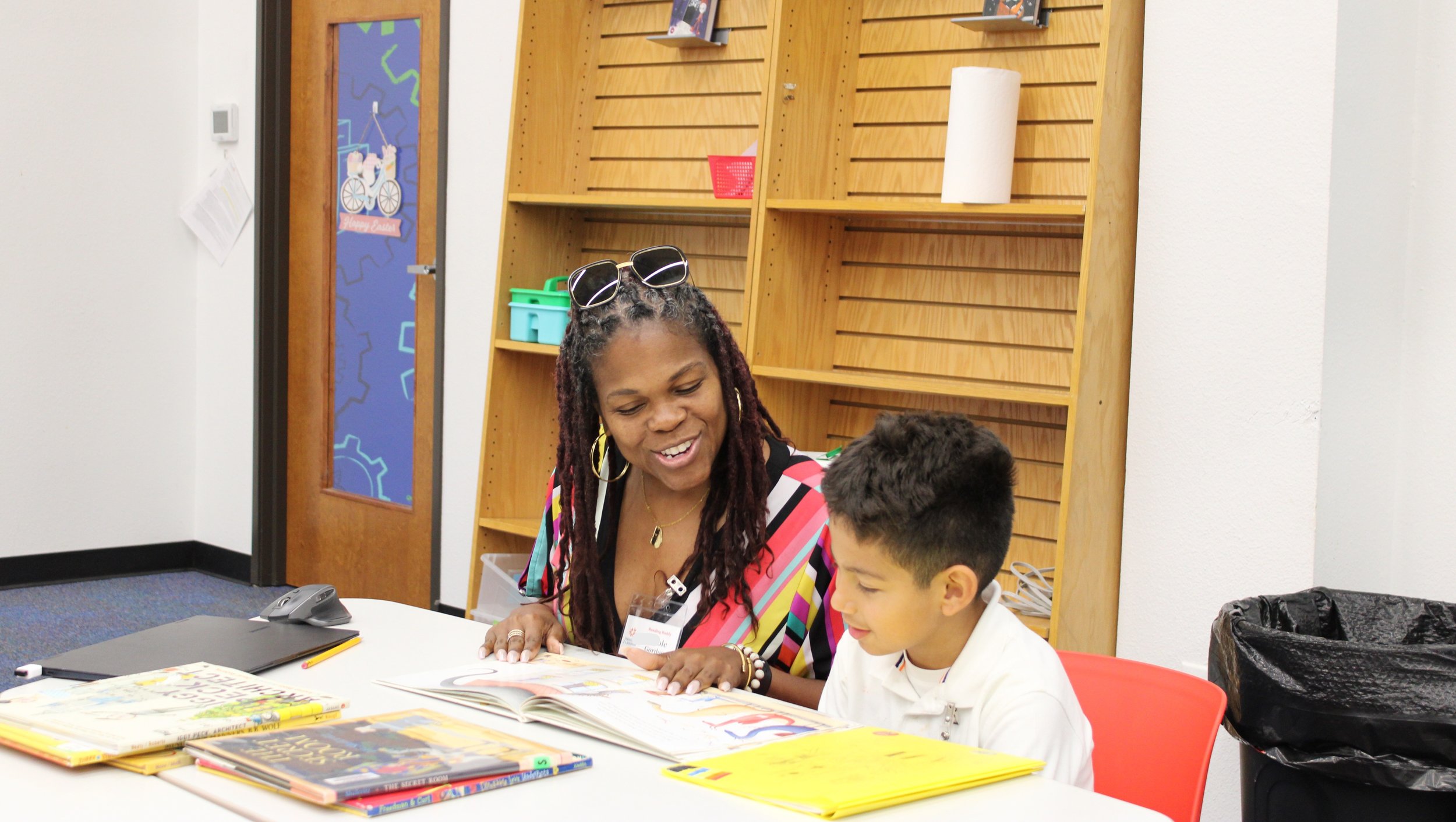 Volunteer — Readers 2 Leaders