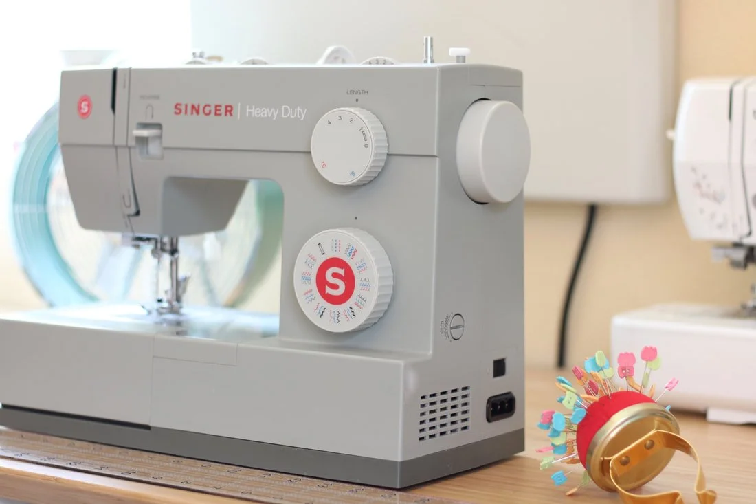 DIY Easy Sewing Machine Cover — Sewing to the Moon