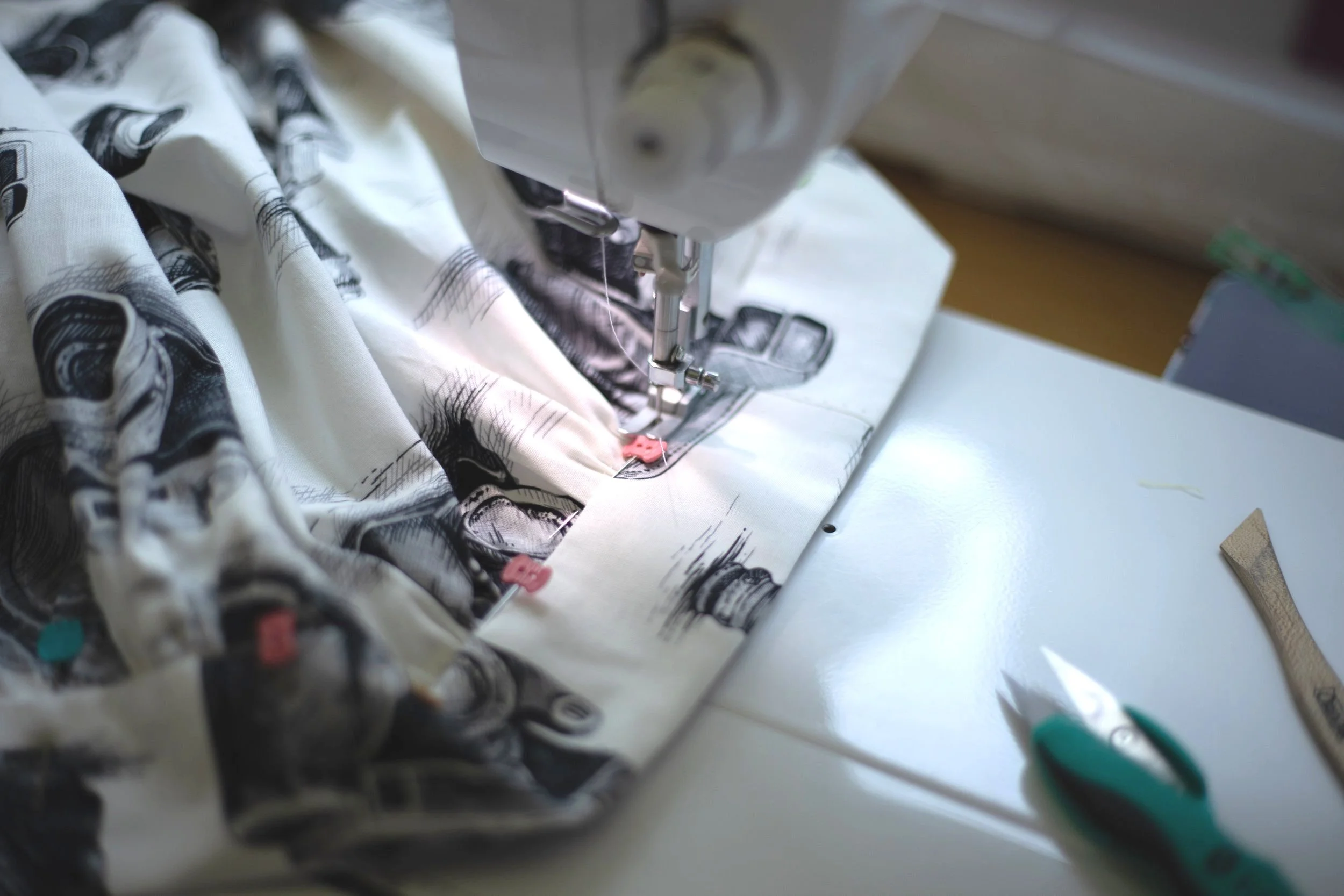 How to sew a simple skirt — Sewing to the Moon