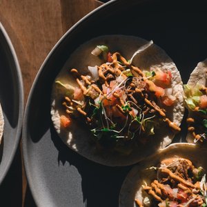 Features — ROCKWELL Food + Taps