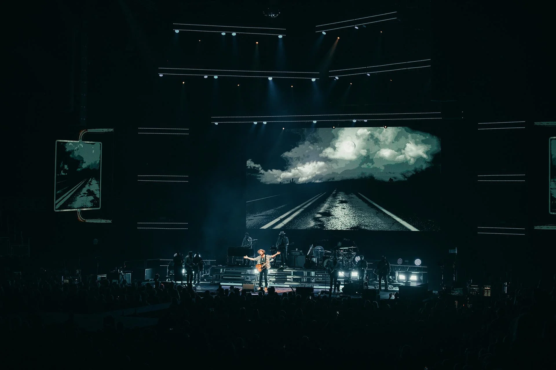 Zach Williams | Music, Tour, Merch