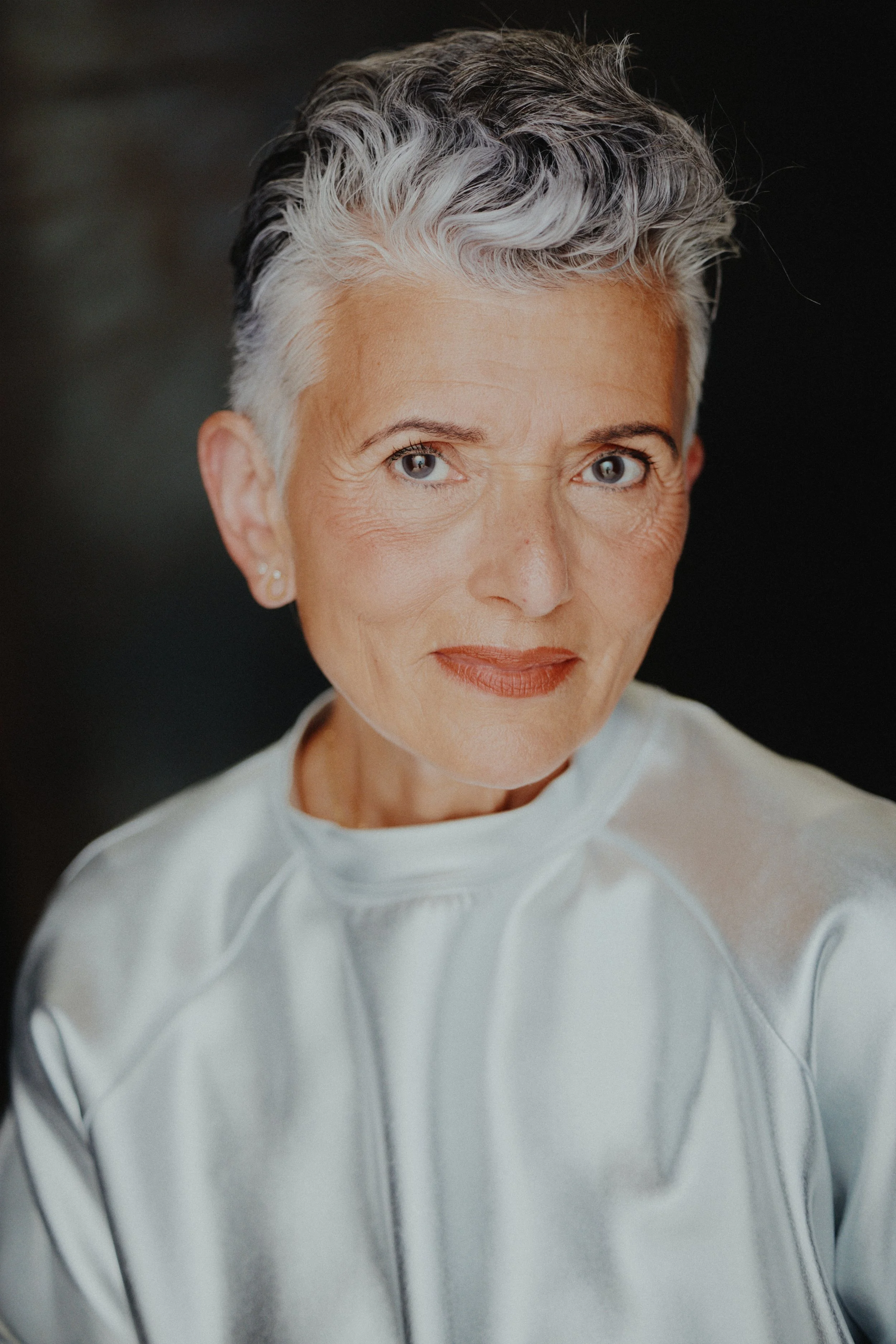 The Official Website of Carmen Delia