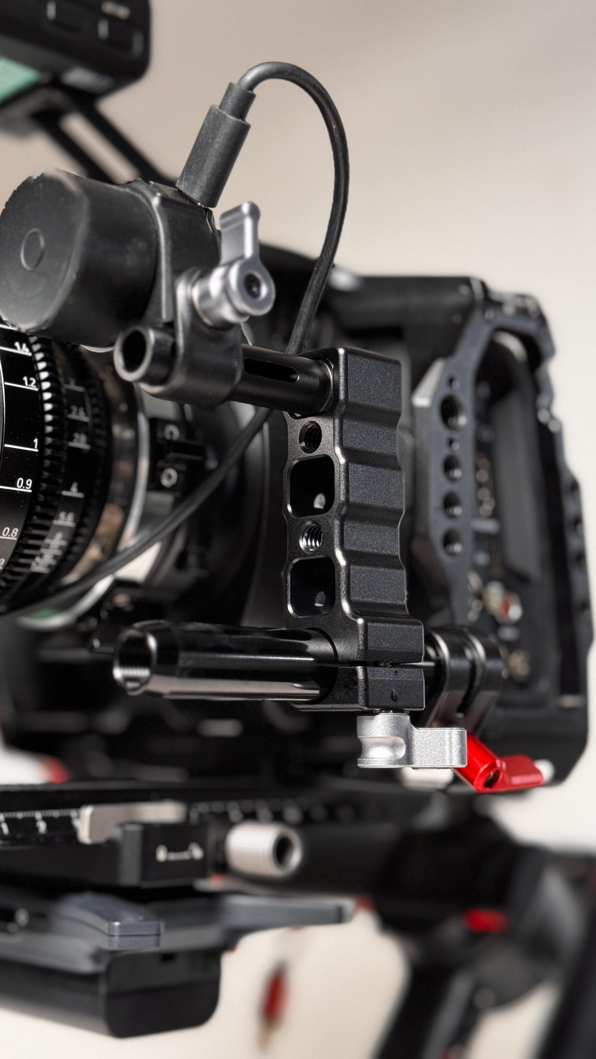 GIMBAL FIZ RISER — Motion Picture Hardware
