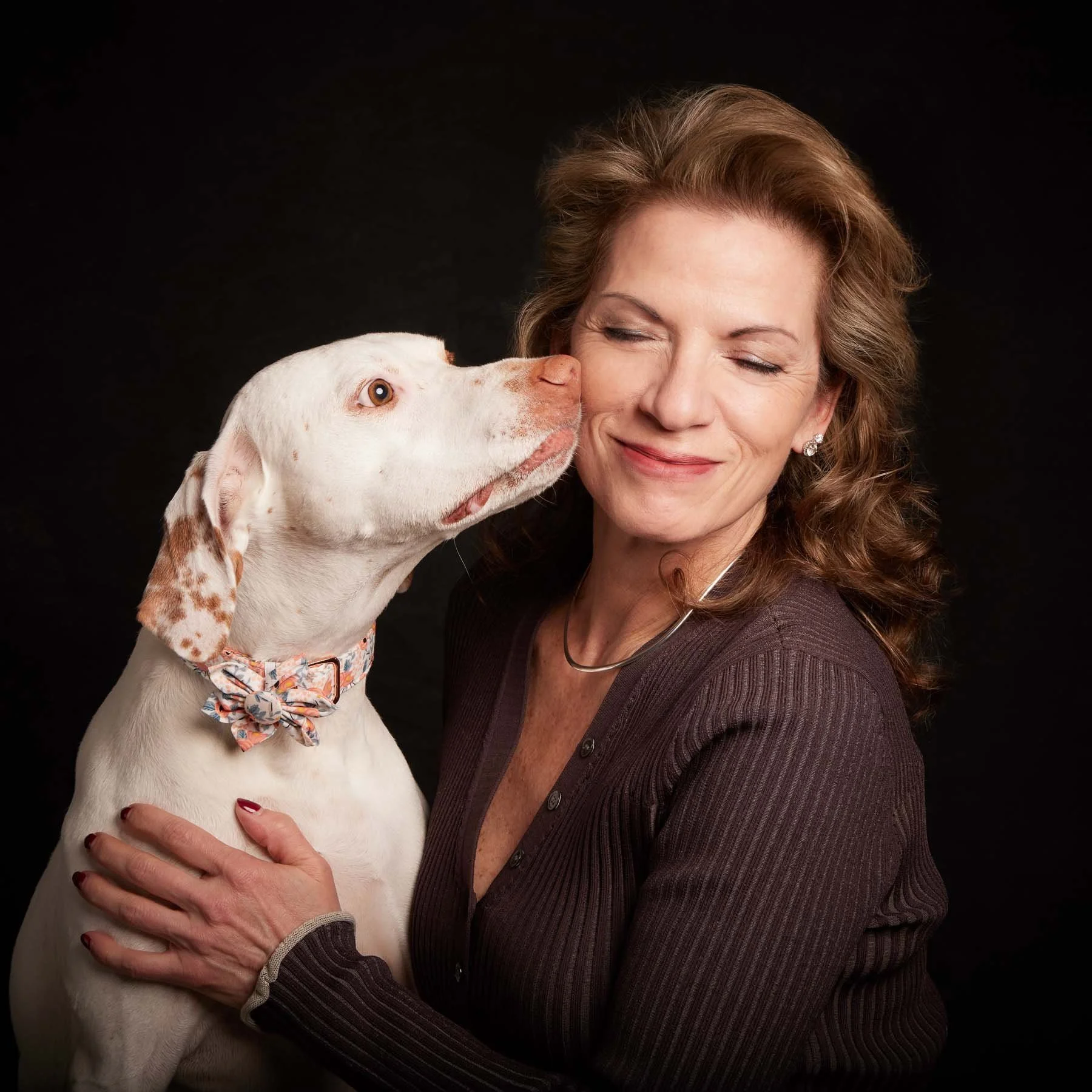 Join Our 40 Over 40 Pet Mom Experience | DELAFOTO