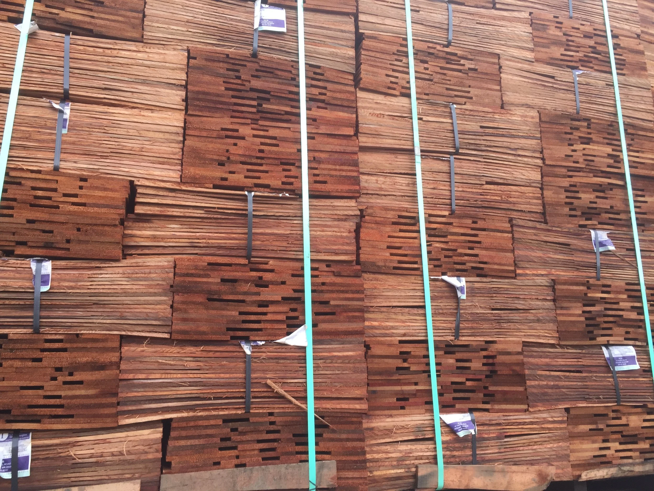 Western Red Cedar shakes and shingles — Cedarwood Products