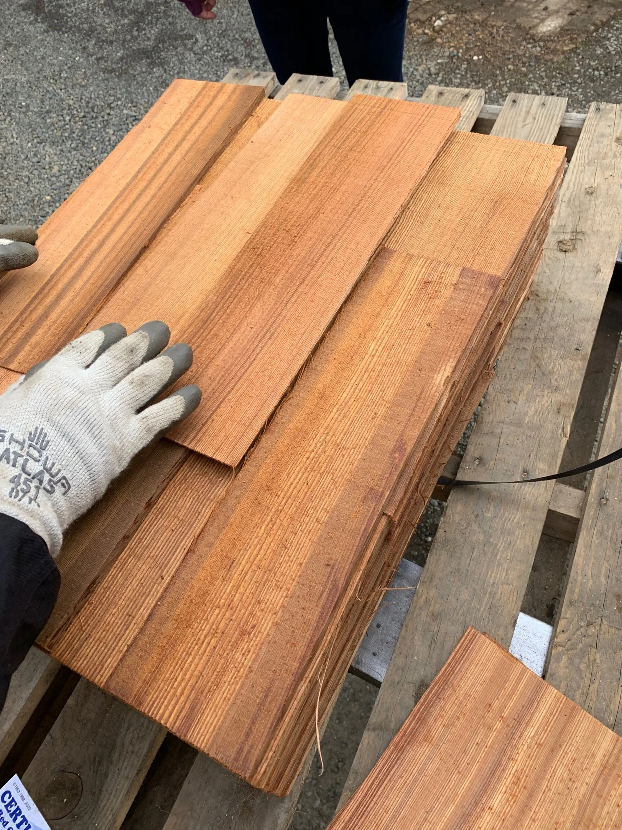 Cedarwood — Distributor of top quality cedar shakes and shingles