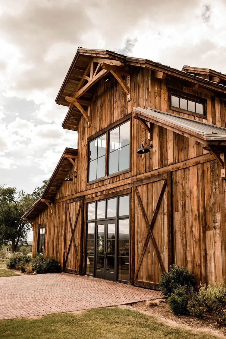 Storm King Mountain Ranch - Colorado Barn Wedding & Event Venue