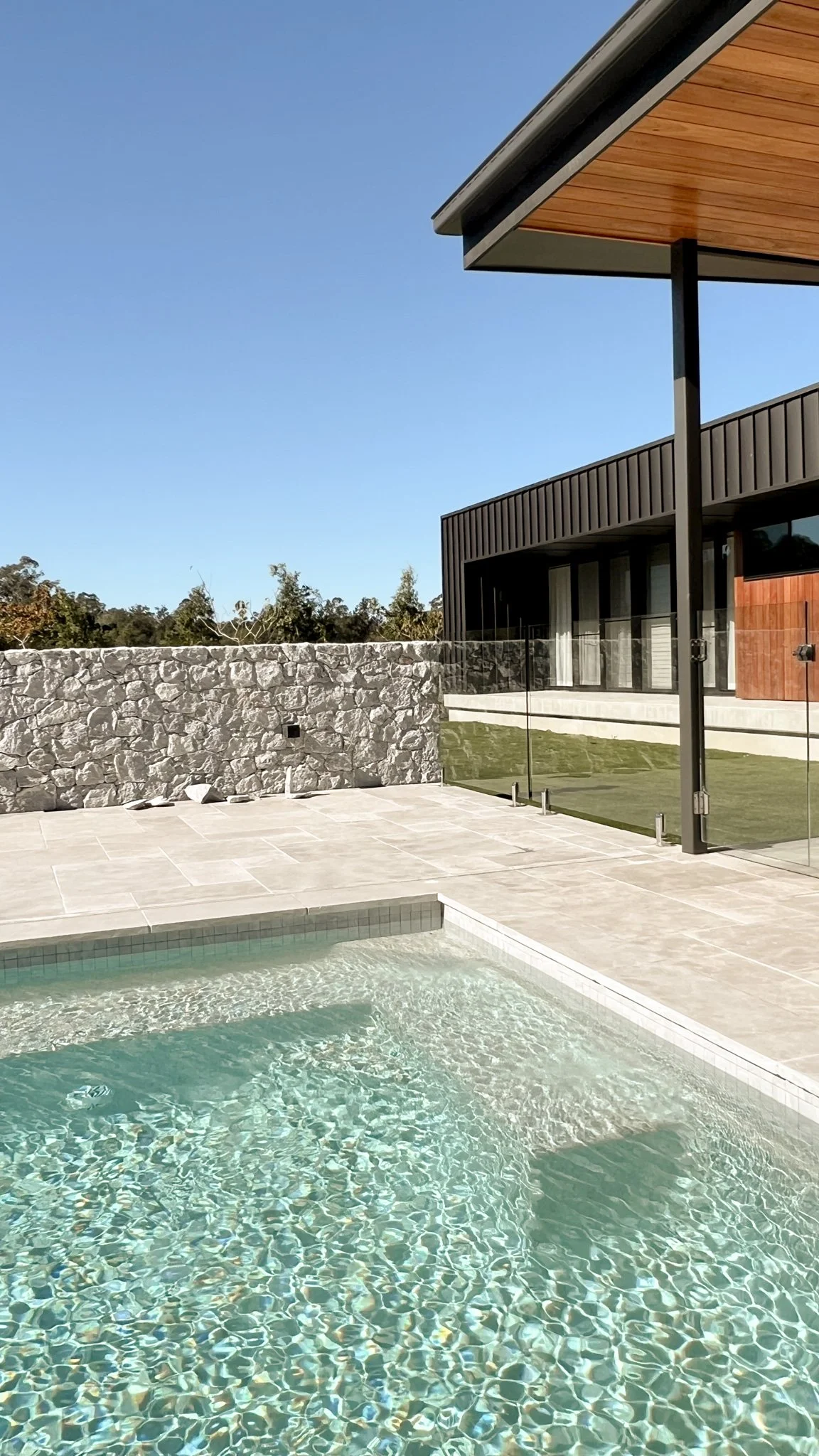 Brookfield House - Upper Brookfield, Qld — Lightbody Architects