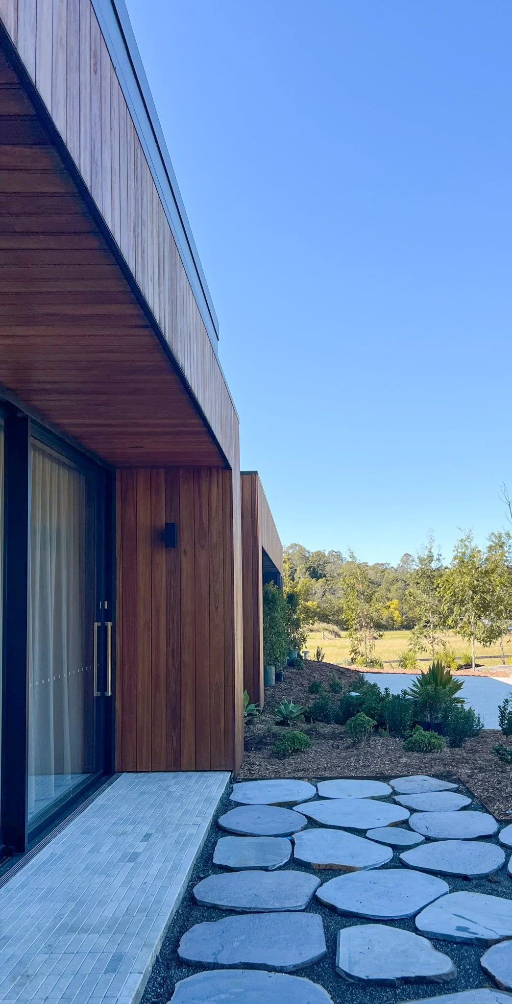 Brookfield House - Upper Brookfield, Qld — Lightbody Architects