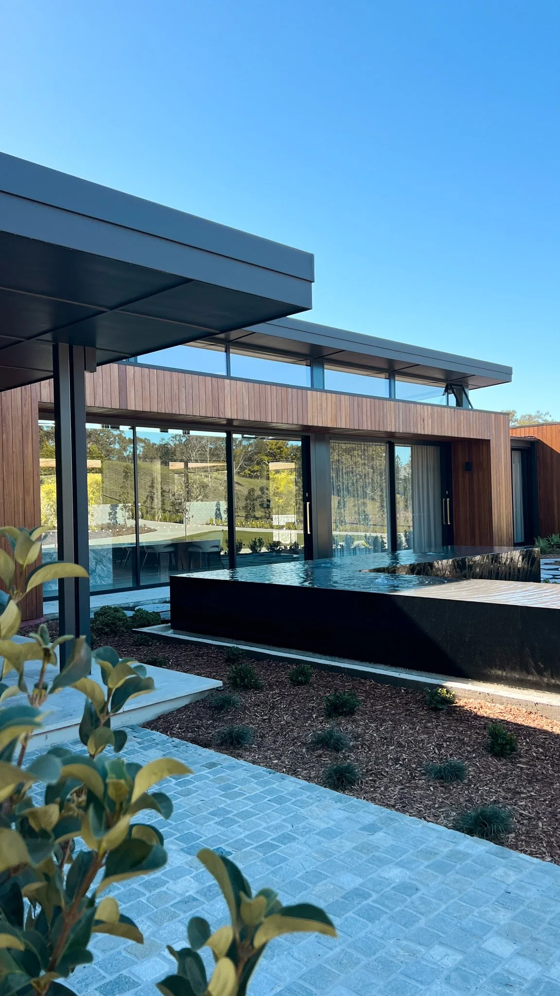 Brookfield House - Upper Brookfield, Qld — Lightbody Architects